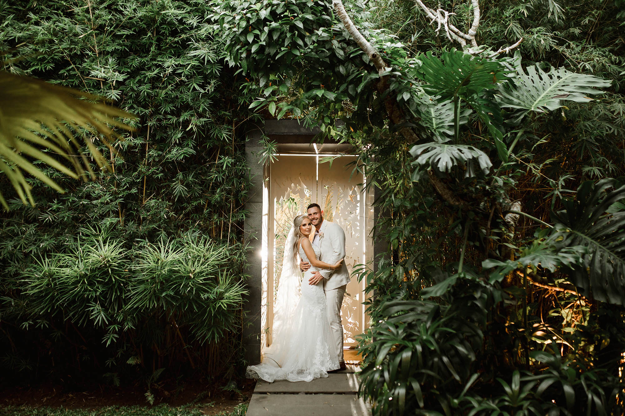 tirtha-uluwatu-bali-wedding-emma-jordan-bali-pixtura-30