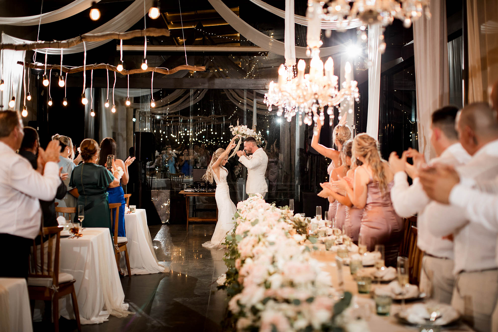 tirtha-uluwatu-bali-wedding-emma-jordan-bali-pixtura-31